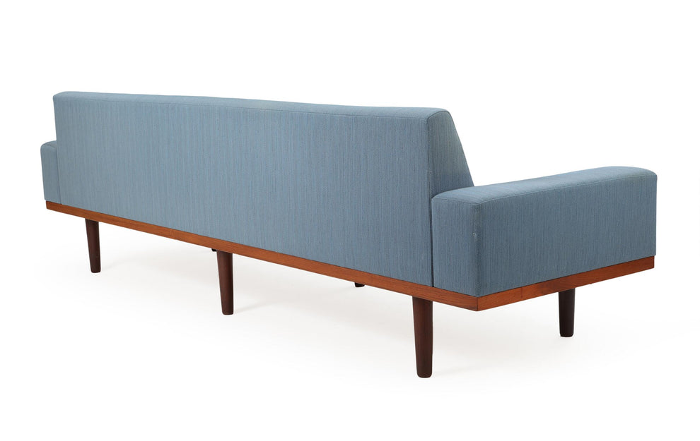 Illum Wikkelsø: “Australia” four seat sofa by Søren Willadsen. To be r – Case 22