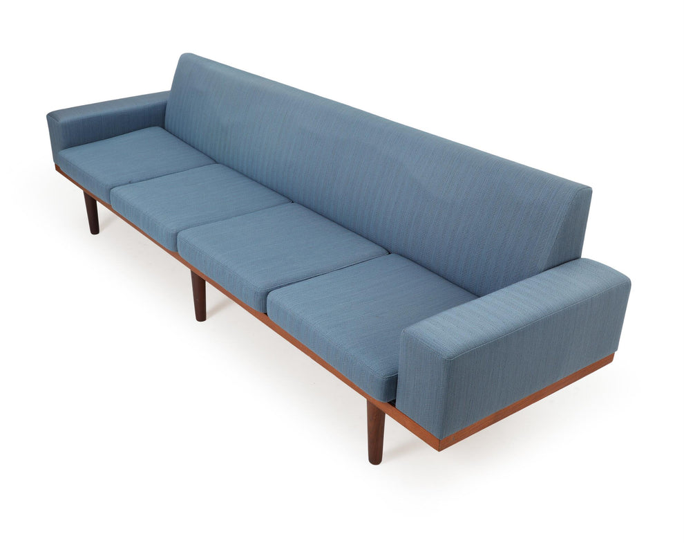 Illum Wikkelsø: “Australia” four seat sofa by Søren Willadsen. To be r – Case 22