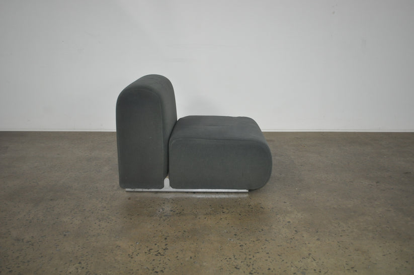 Knoll Suzanne chair by Kazuhide Takahama. – Case 22